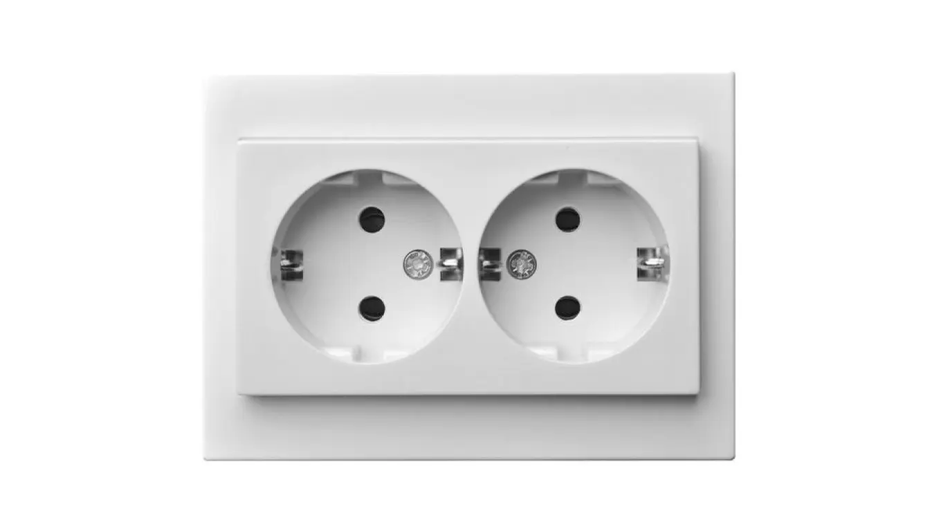 Double socket outlet with Schuko grounding, with frame, 16A 250V - color white | Ovolt